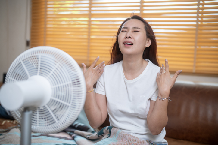 Why Do I Get Hot When I Sleep? - Ecosa | Ecosa Blog